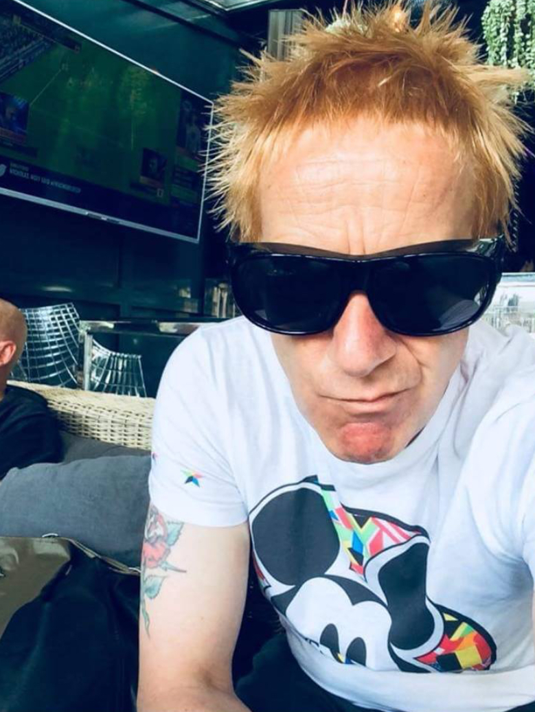 Garry Alexander Borland – Heavy Drapes - The Ginger Quiff