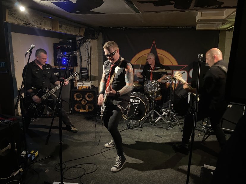 Ex-, 2 Sevens and Buzzbomb – live in Glasgow - The Ginger Quiff